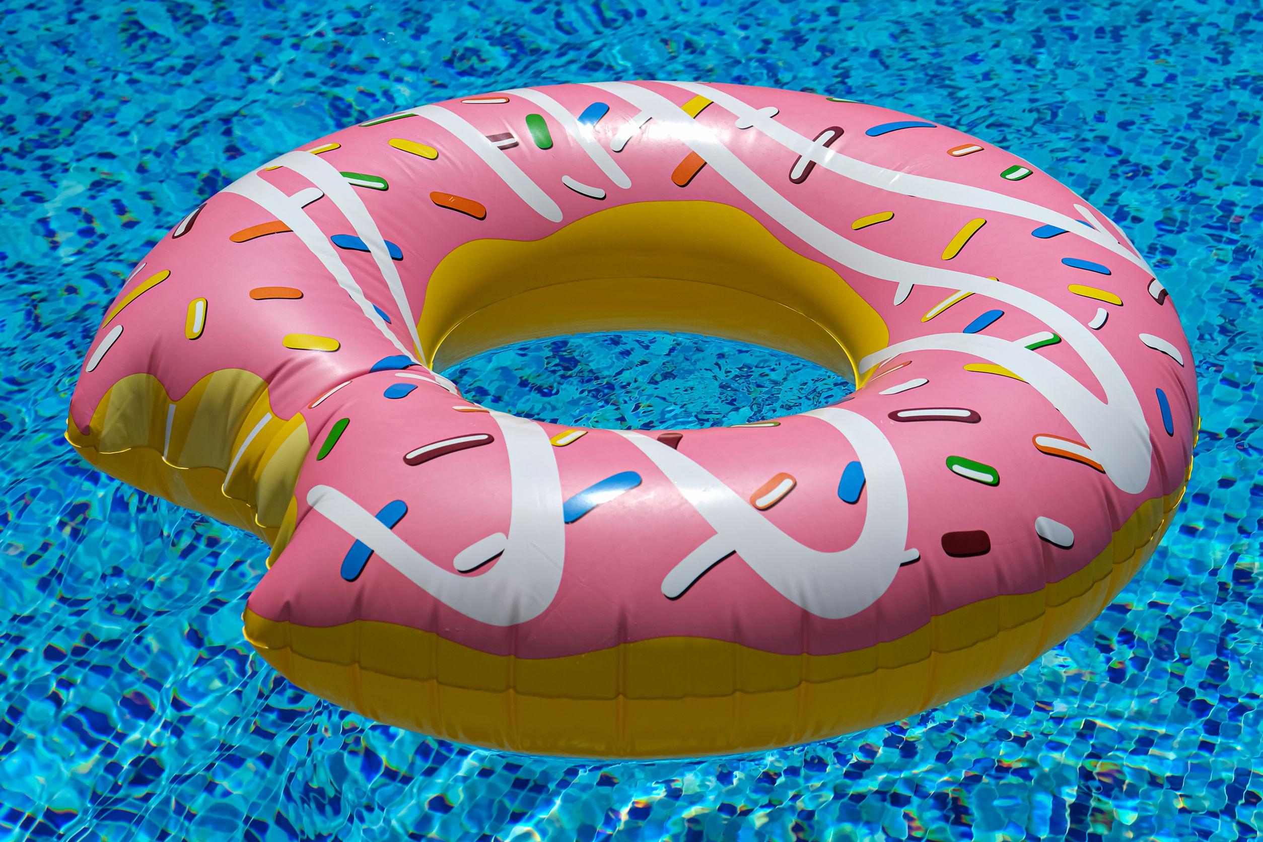 Cool Pool Floats for Adults = Fun and Relaxation Cool Pool Floats for Adults = Fun and Relaxation
