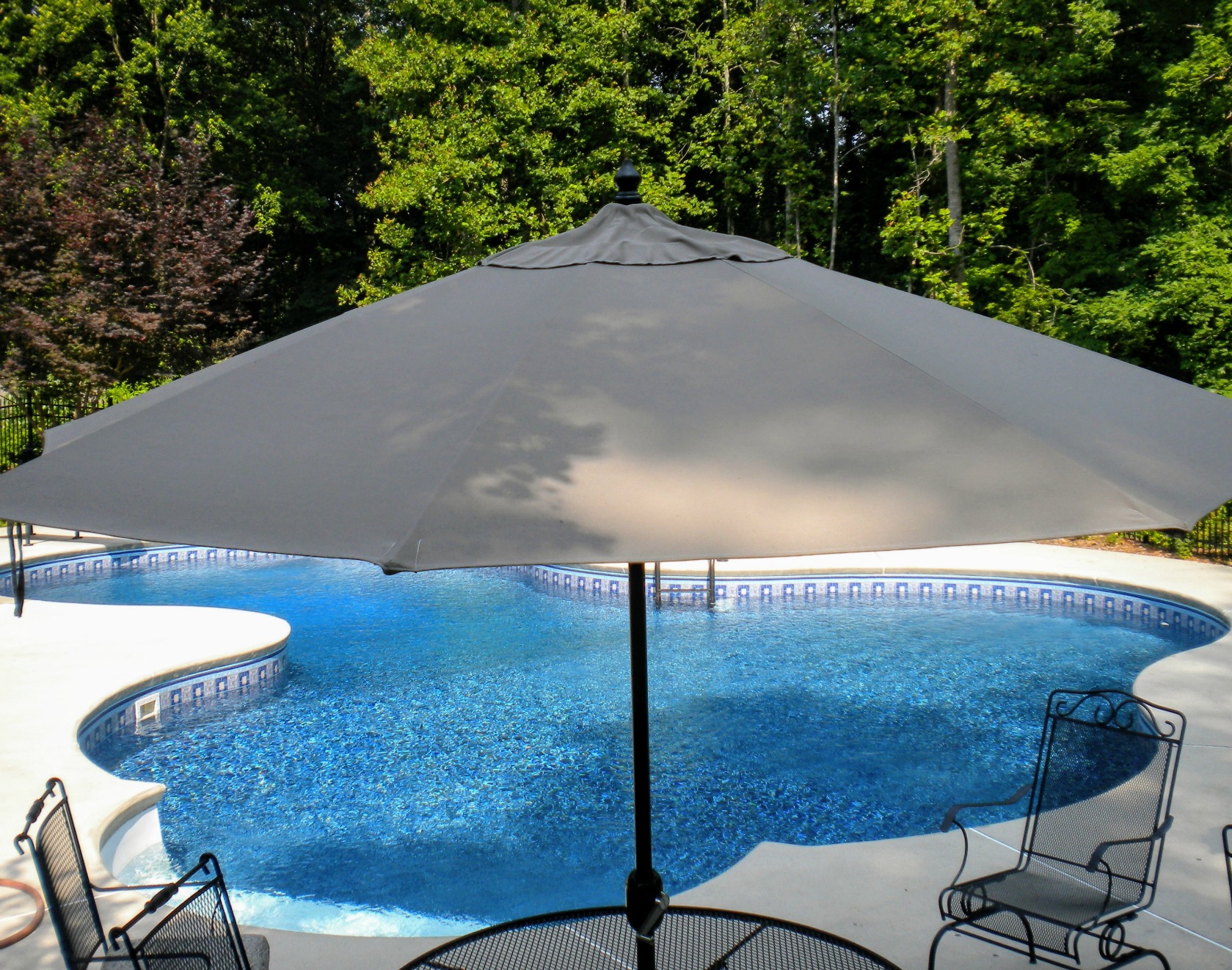 Floating Pool Lights - Spectacular, Subtle or Solar Floating Lights Floating Pool Lights - Spectacular, Subtle or Solar Floating Lights